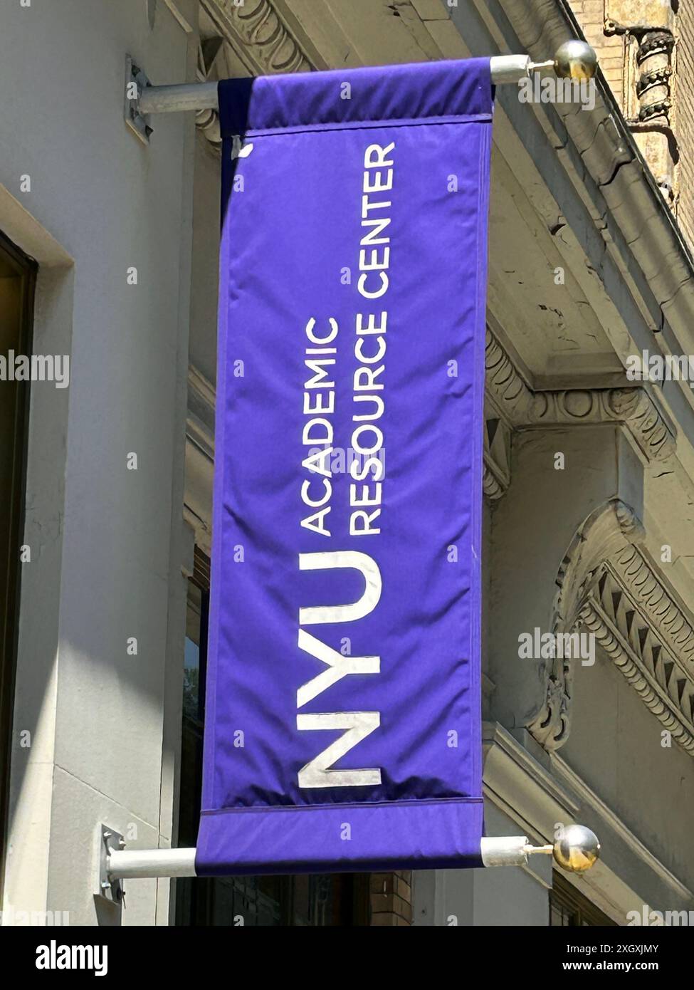 Academic exterior hi-res stock photography and images - Alamy