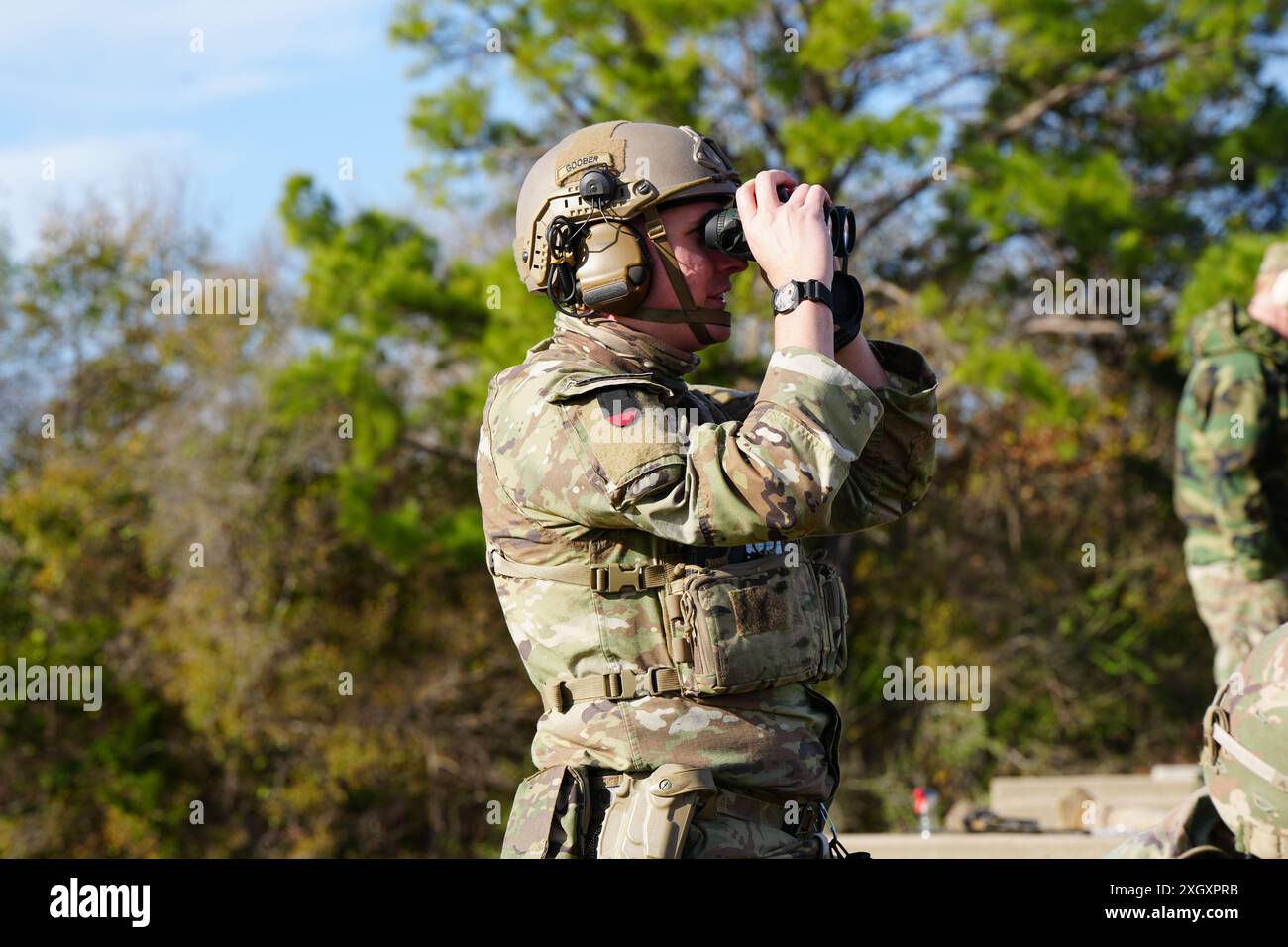 Soldiers from the Texas National Guard competed at the machine-gun ...