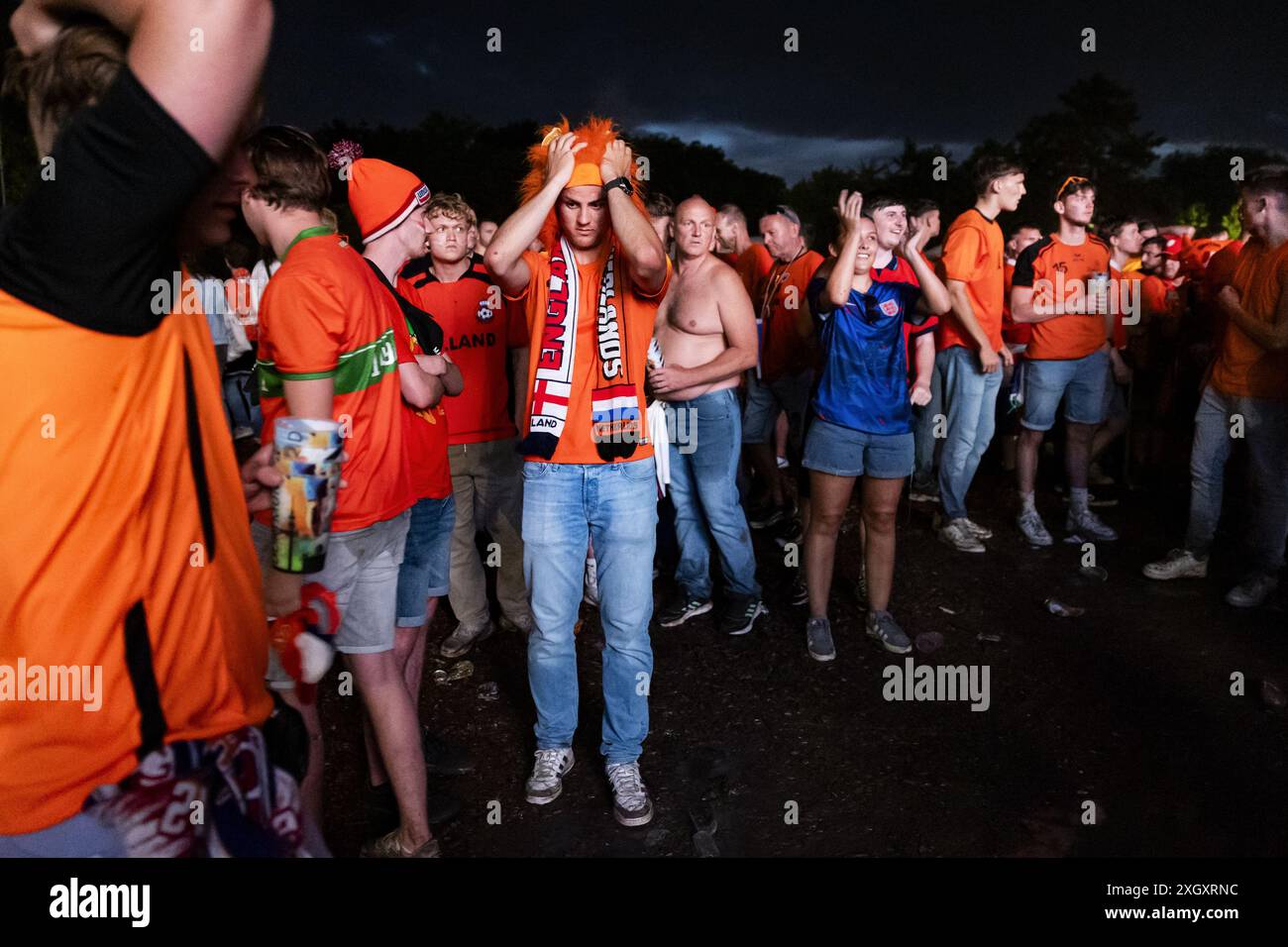 DORTMUND - Dutch supporters watch the semi-final at the European ...