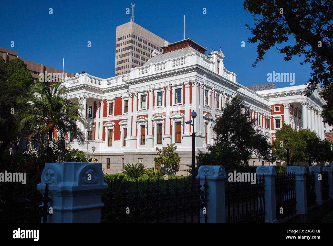 South african parliament building hi-res stock photography and images ...