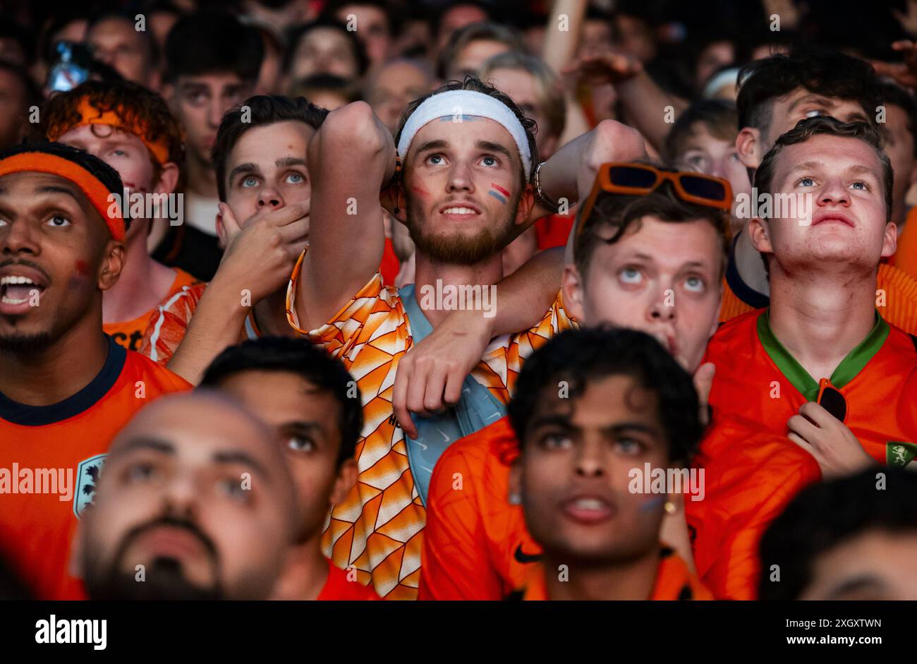 DORTMUND - Dutch supporters watch the semi-final at the European ...