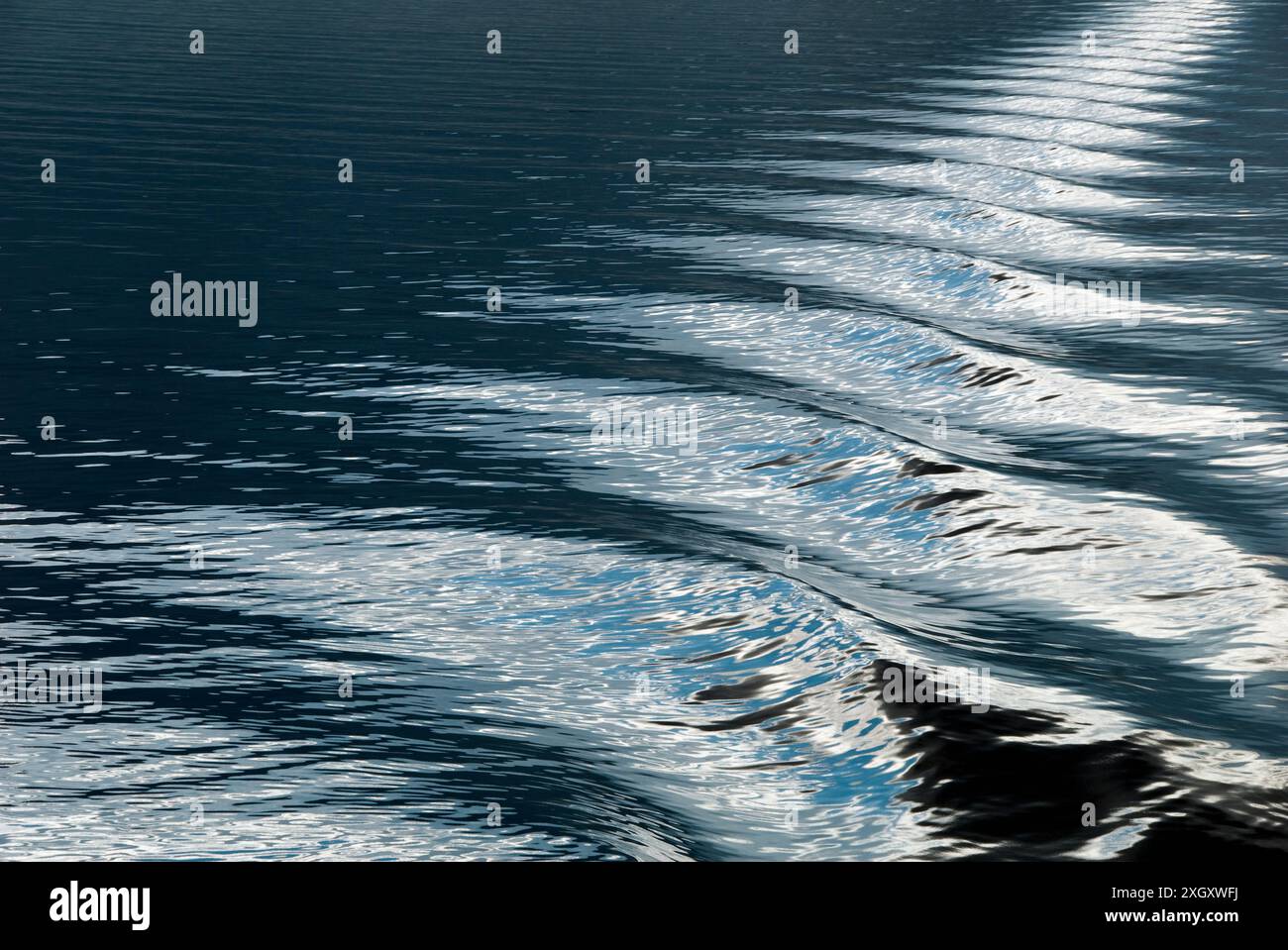 Ships frame hi-res stock photography and images - Alamy