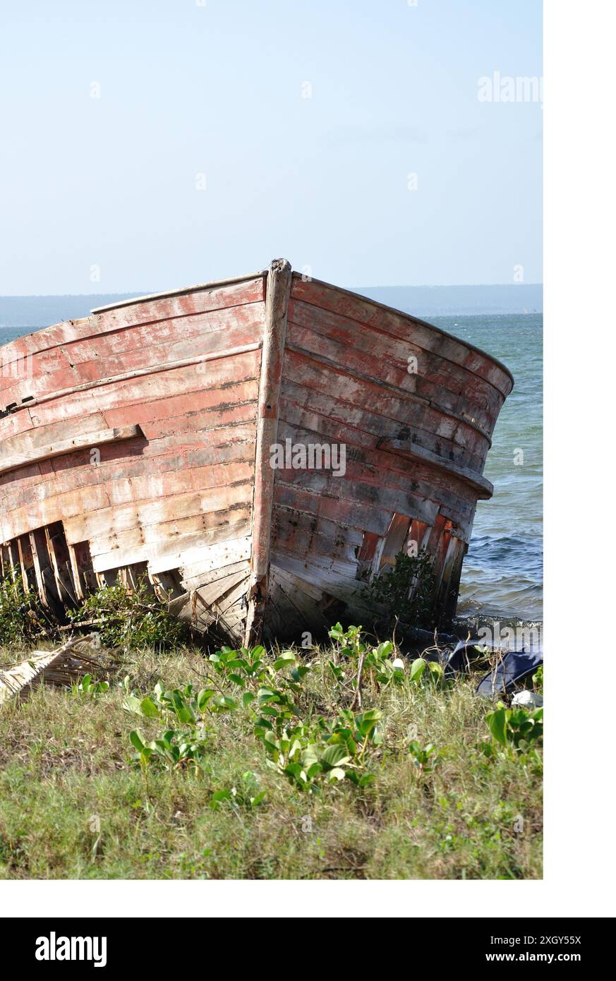 Old boat in bay, Inhambane Town, Inhambane Province, Mozambique ...