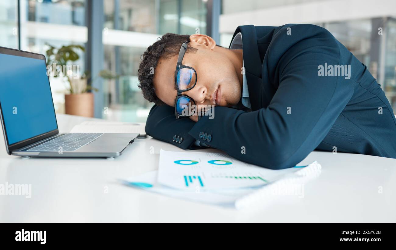 Accountant man sleeping on office hi-res stock photography and images ...