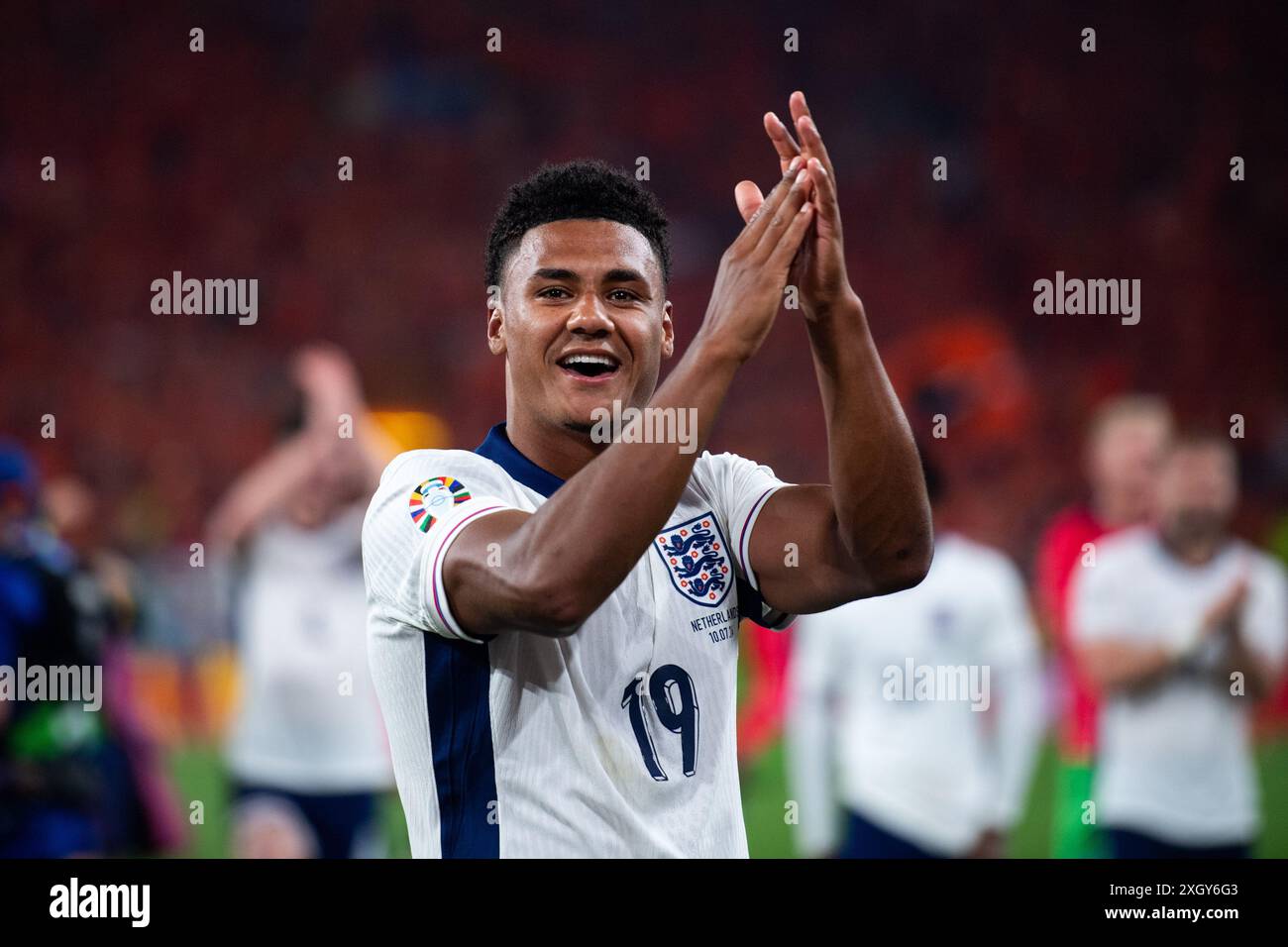 Oliver Watkins (England, #19) jubelt ueber den Sieg und den Einzug in ...