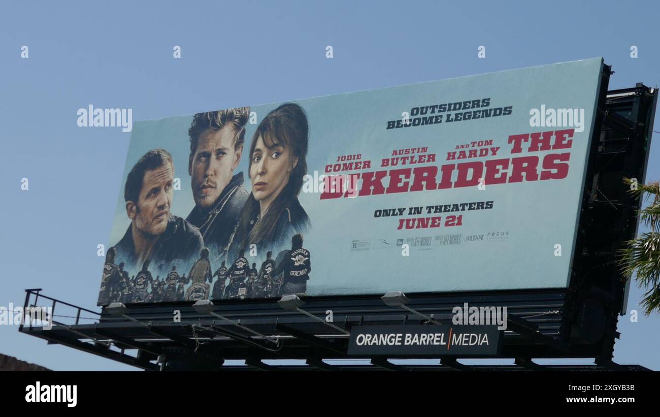 The bikeriders jodie comer hi-res stock photography and images - Alamy