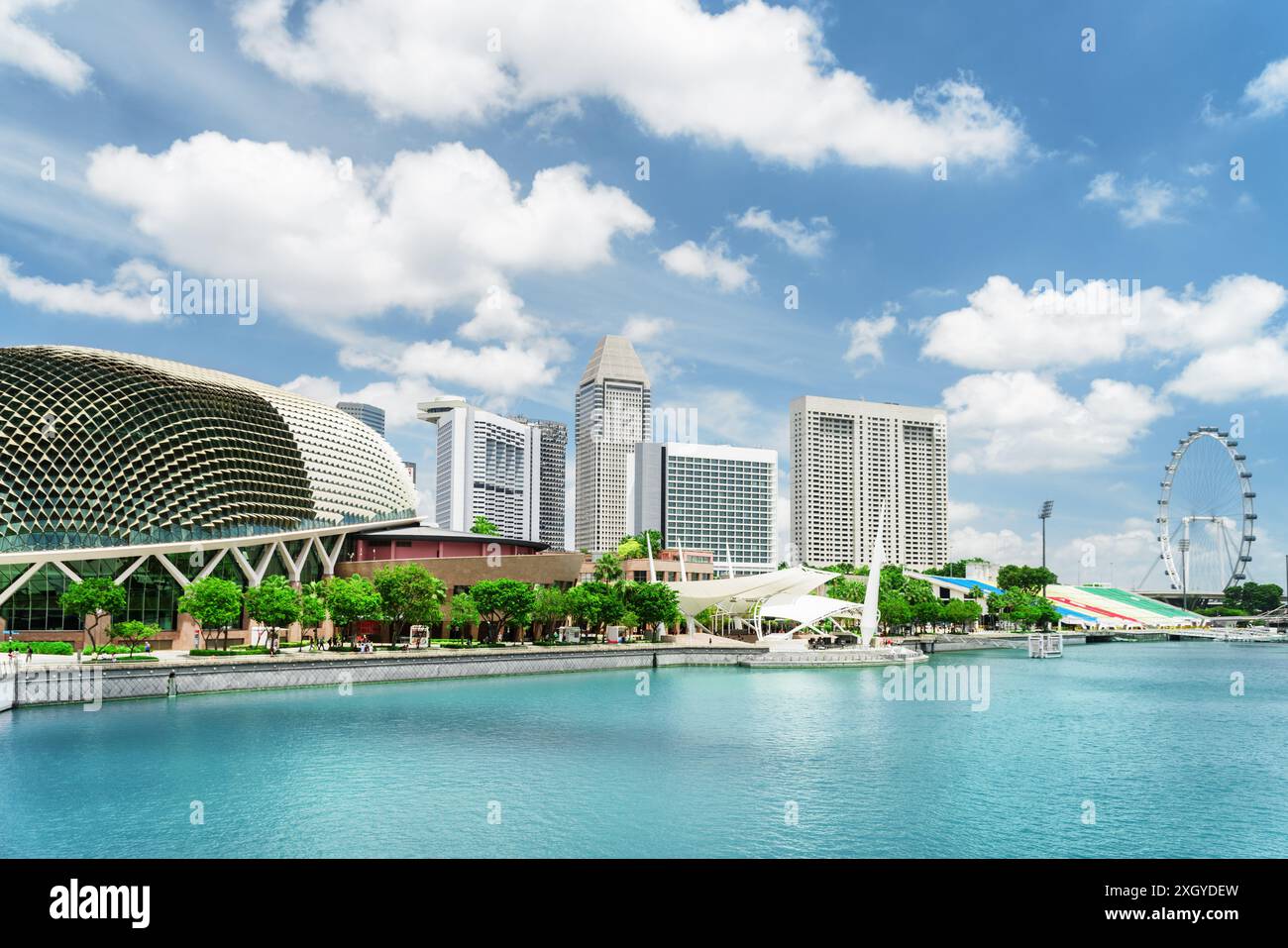 Amazing view of skyscrapers at downtown and azure water of Marina Bay ...