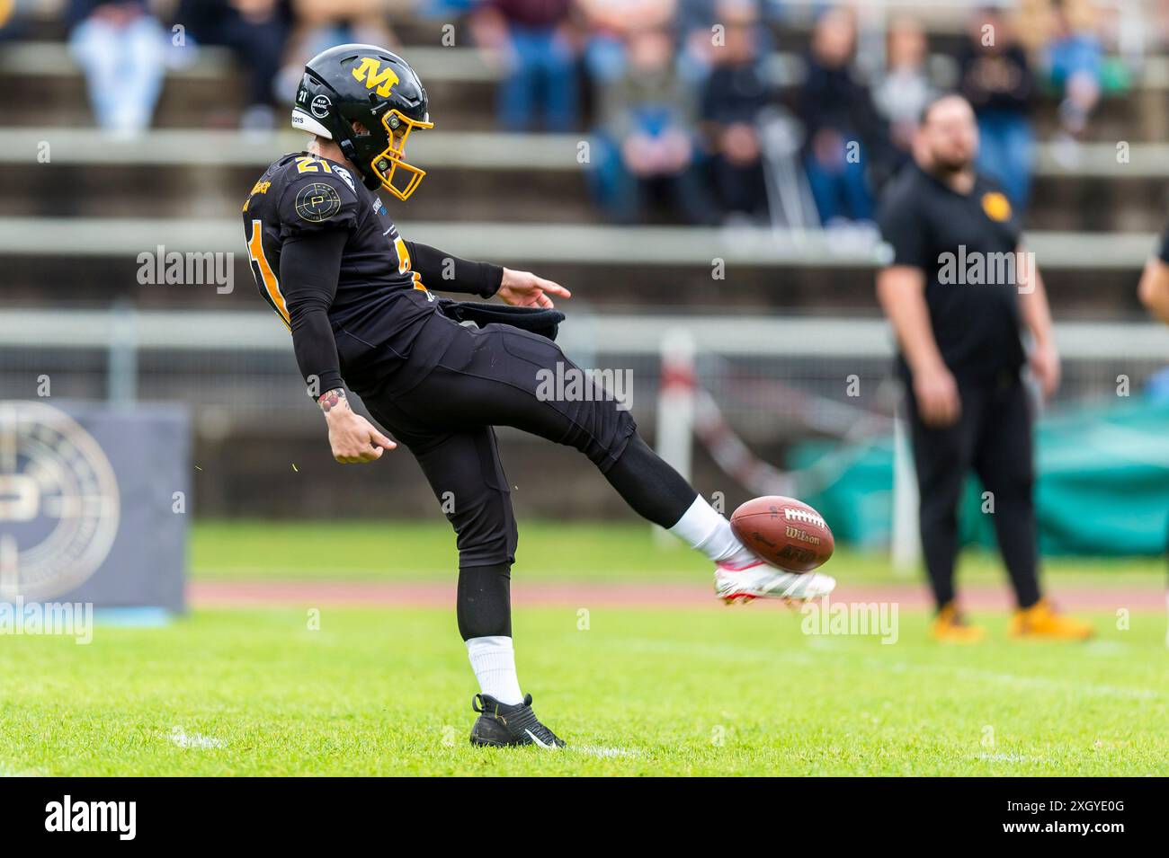 Punt von Maximilian Mittasch (21, K,P, Munich Cowboys) GER, Munich ...