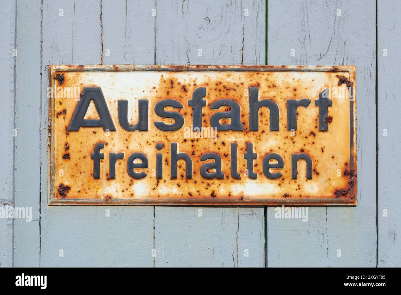 Old rusted rust hi-res stock photography and images - Alamy