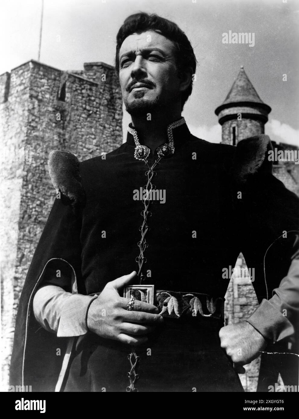 Knights of the round table (1953) hi-res stock photography and images ...