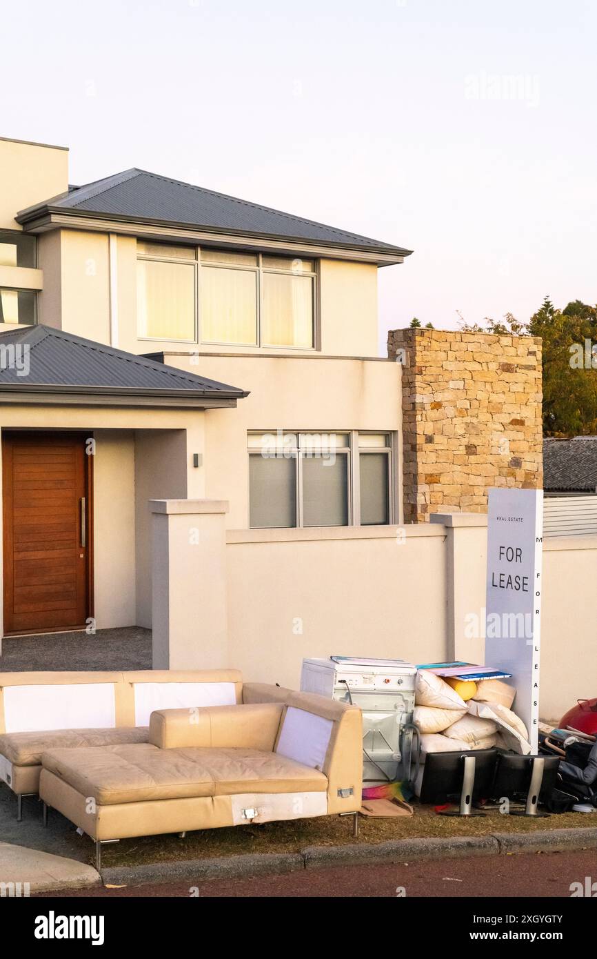 Vacated housing hi-res stock photography and images - Alamy