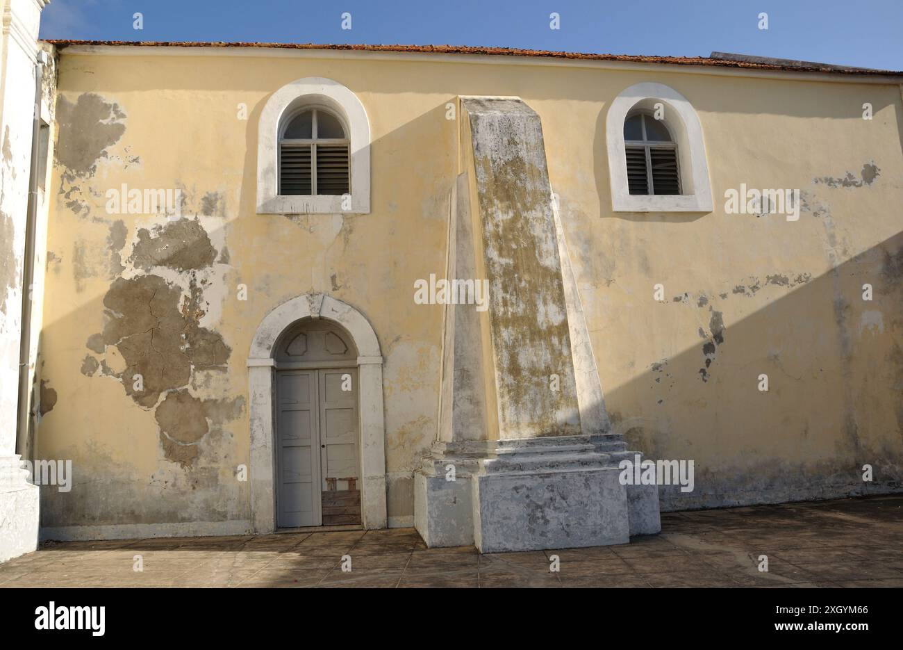 Side entrance, Cathedral of Nossa Senhora de Concecao (Old Catholic ...