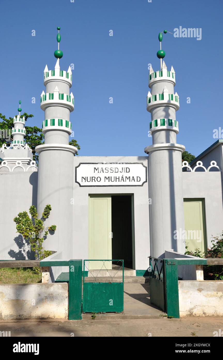 Front Entrance, New Mosque (Massdjid Nuro Muhamad), Inhambane Town ...
