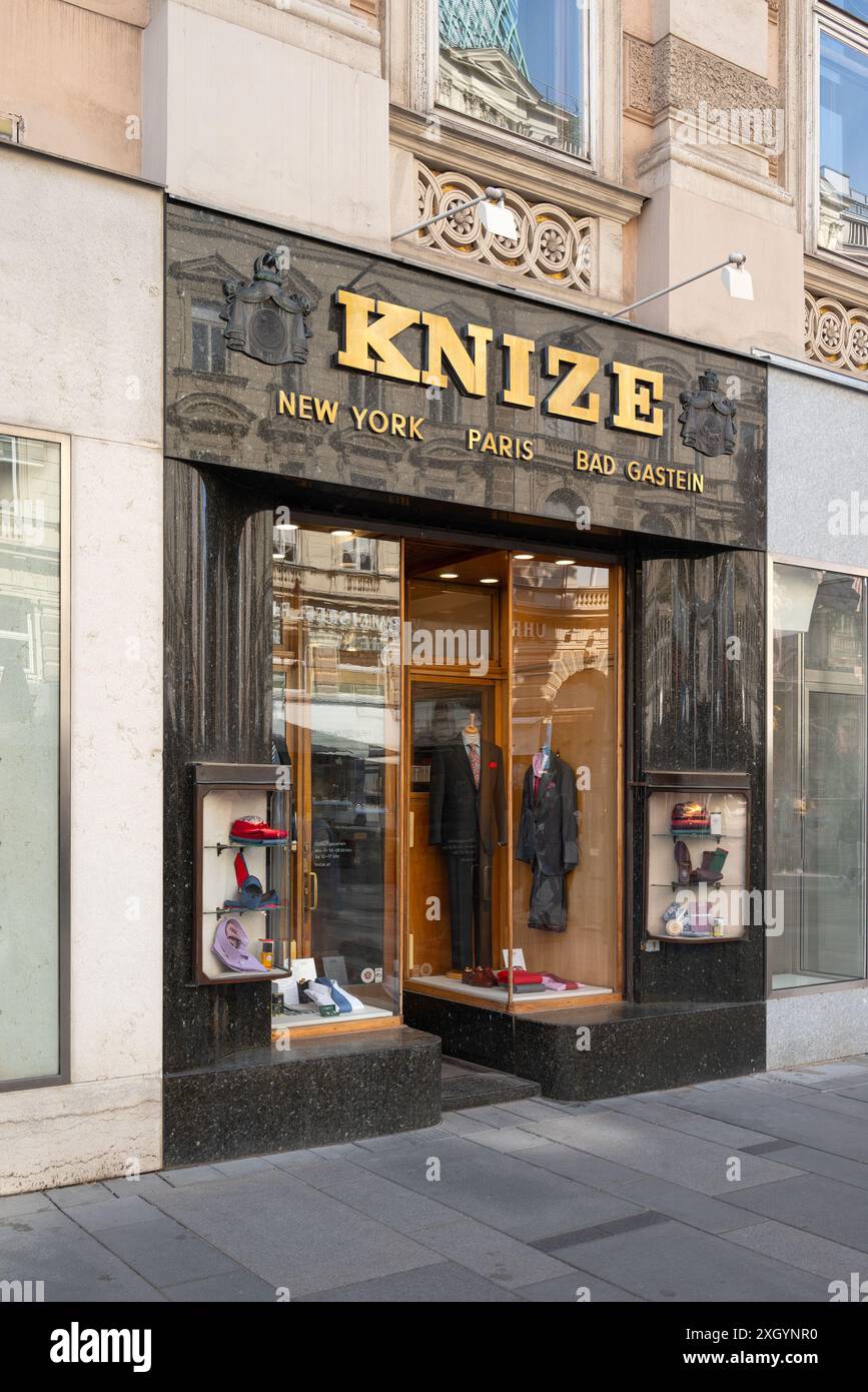 Tailor shop exterior hi-res stock photography and images - Alamy