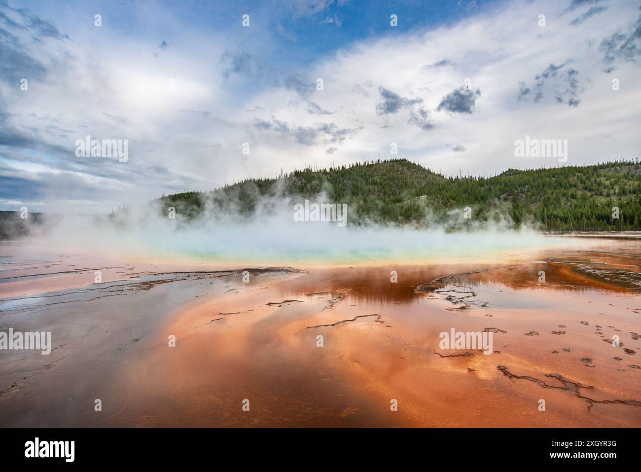 The Grand Prismatic Spring in Yellowstone National Park, Wyoming, USA ...