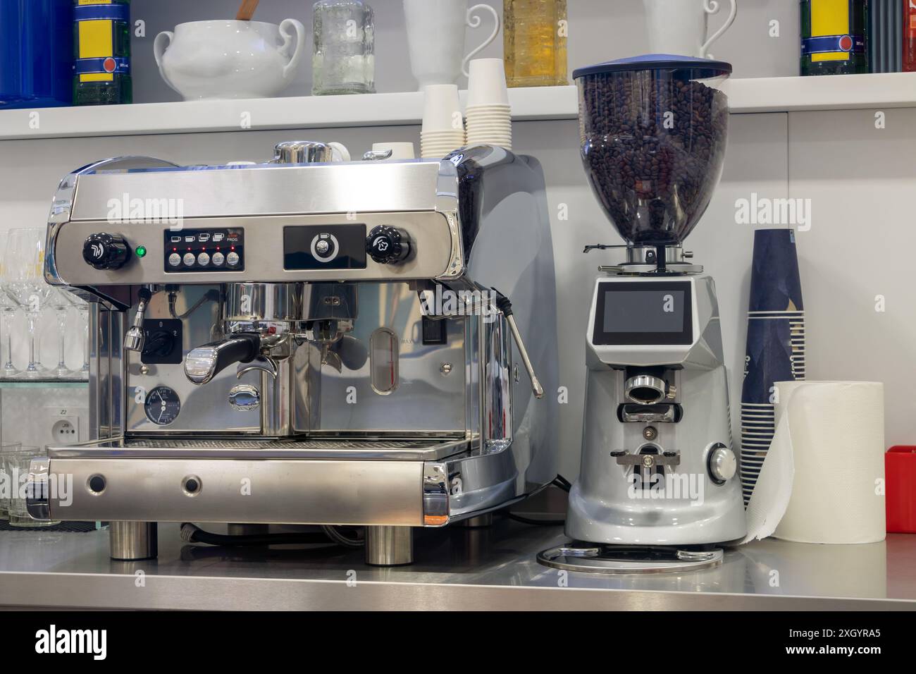 Coffee machine in a coffee shop Stock Photo - Alamy