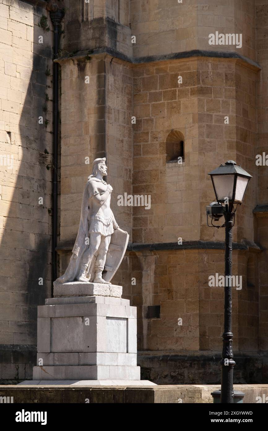 Statue of King Alfonso II of Asturias. Made of stone by Víctor Hevia in ...
