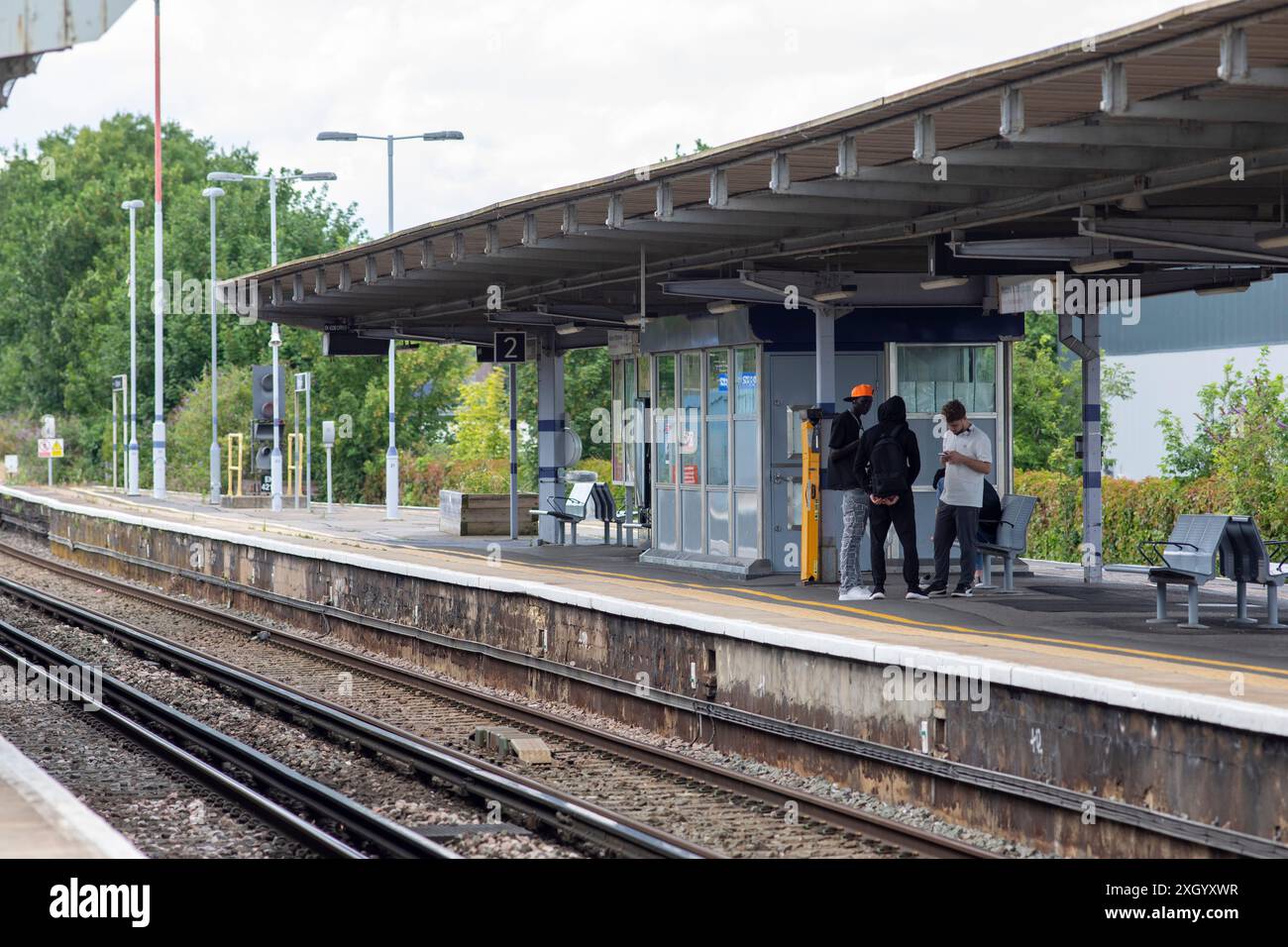 Sittingbourne railway station is on the Chatham Main Line and the ...