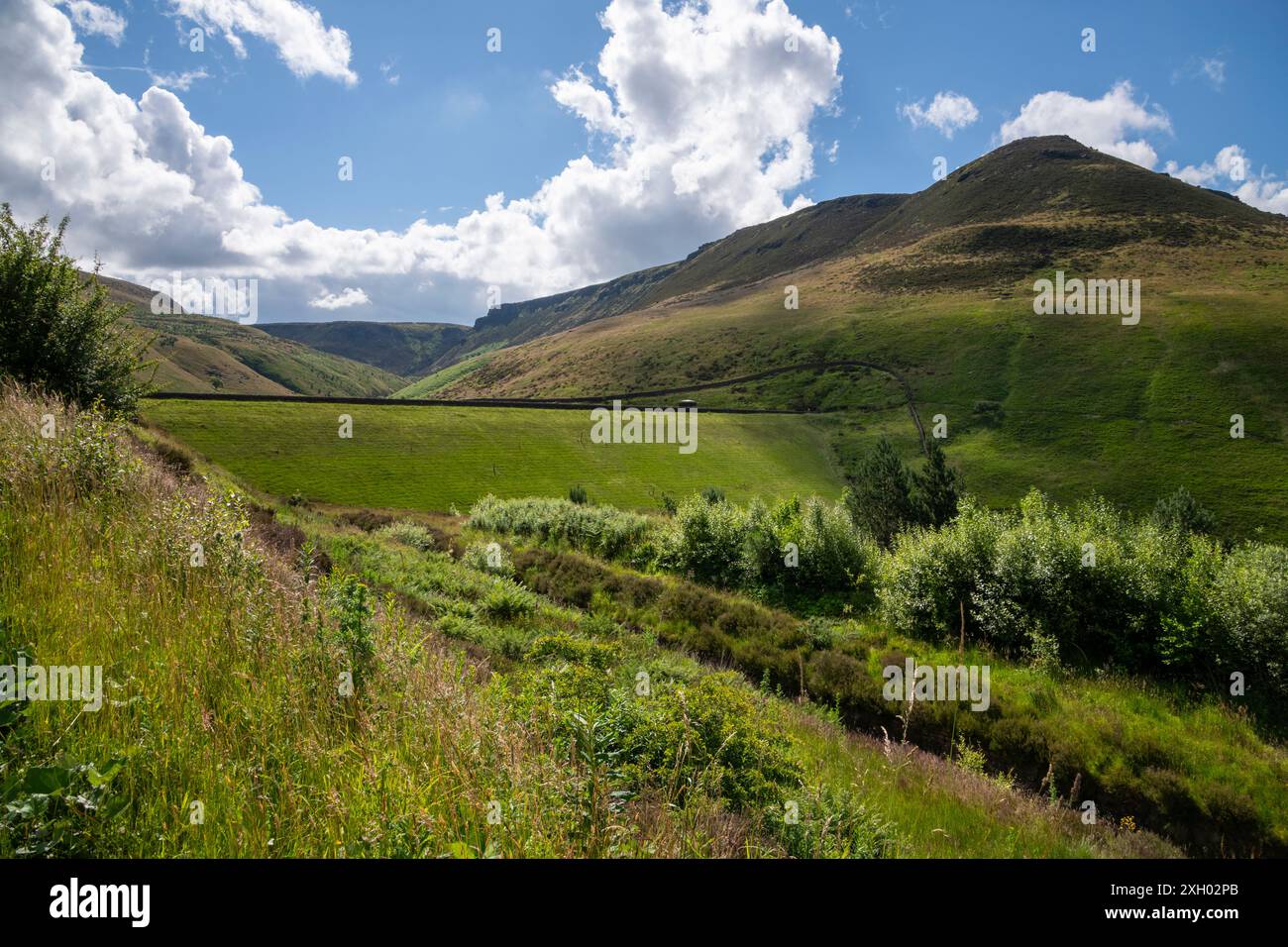 Greenfield reservoir in the hills of Saddleworth Moor, Peak District ...