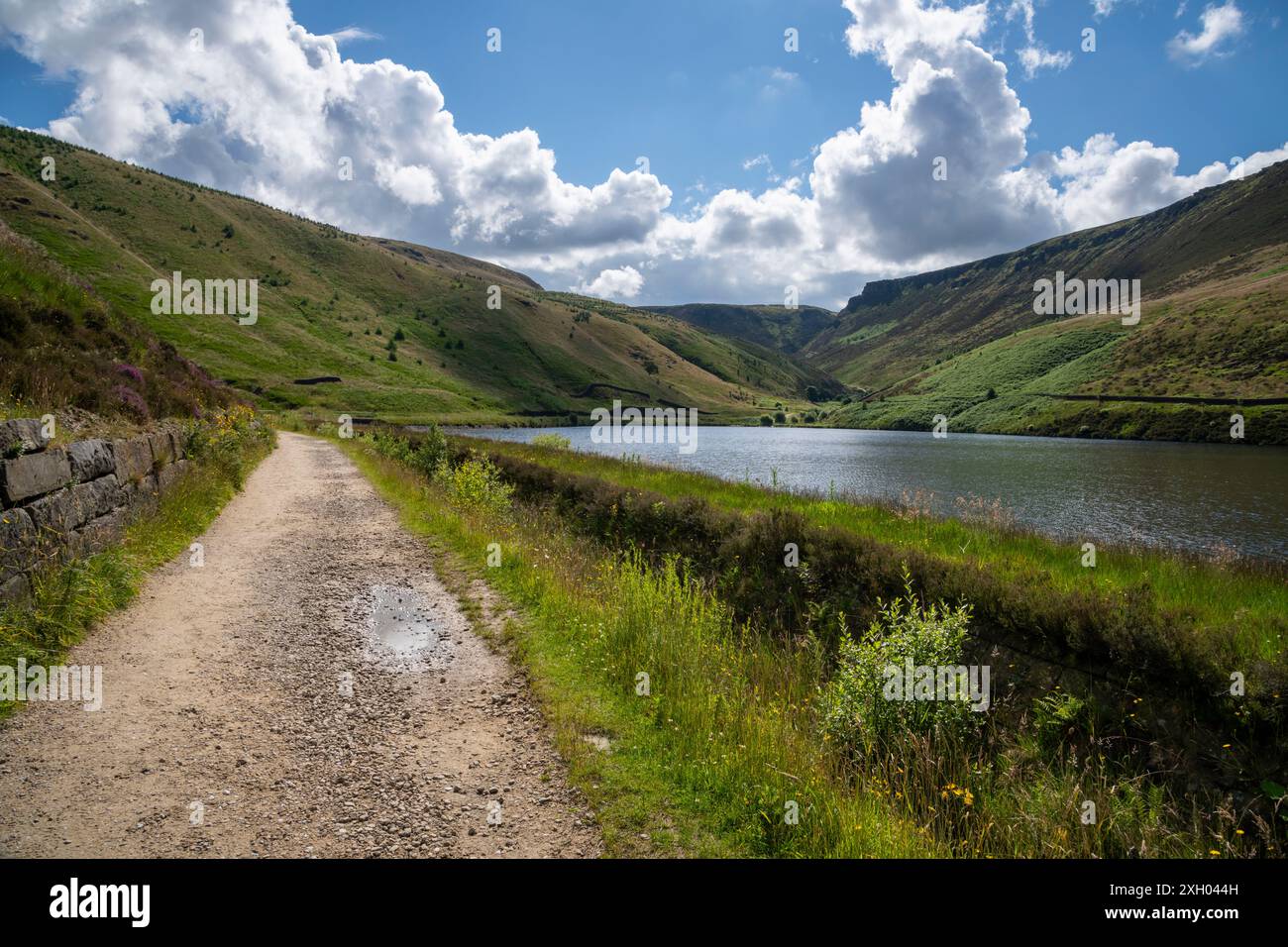 Greenfield reservoir in the hills around Saddleworth Moor in the Peak ...