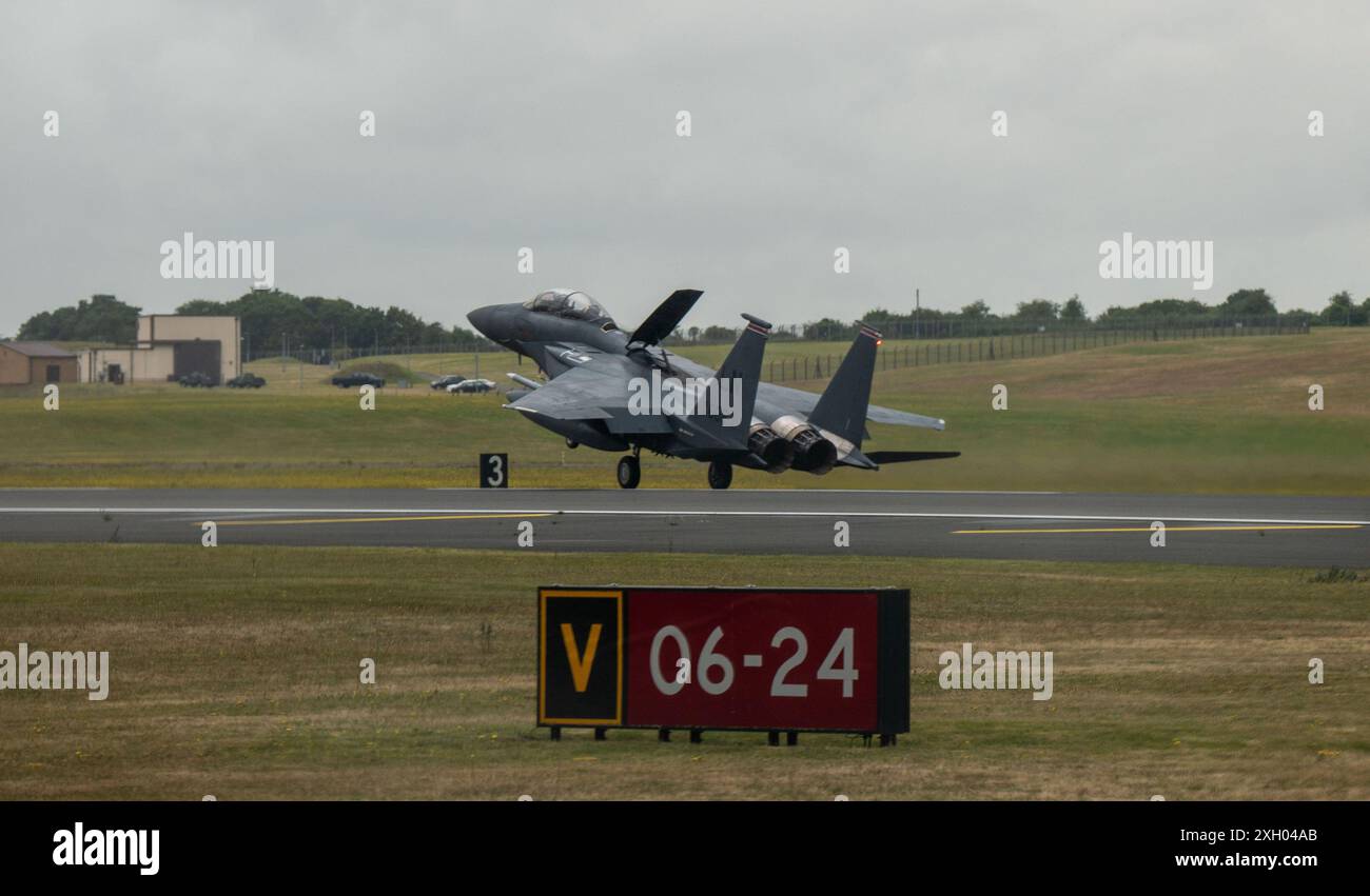 A U.S. Air Force F-15E Strike Eagle assigned to the 494th Fighter ...