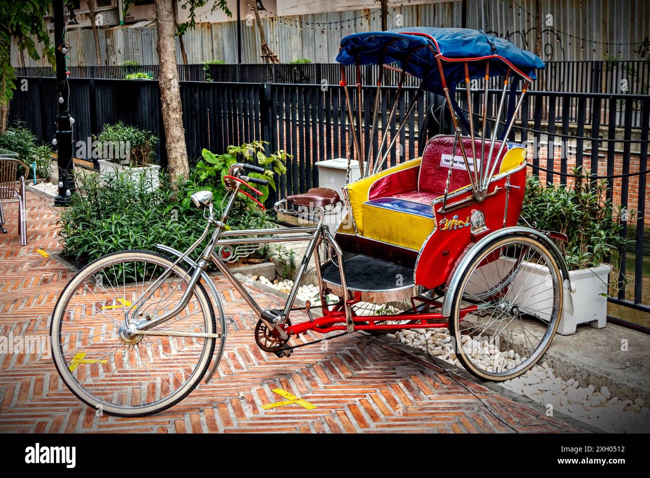 Three wheeled samlor or rickshaw, Bangkok, Thailand Stock Photo - Alamy