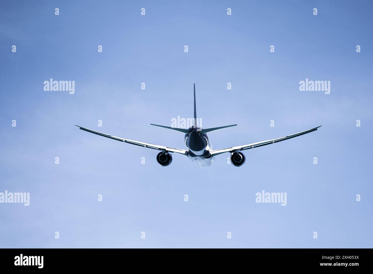 Jet plane rear view hi-res stock photography and images - Alamy