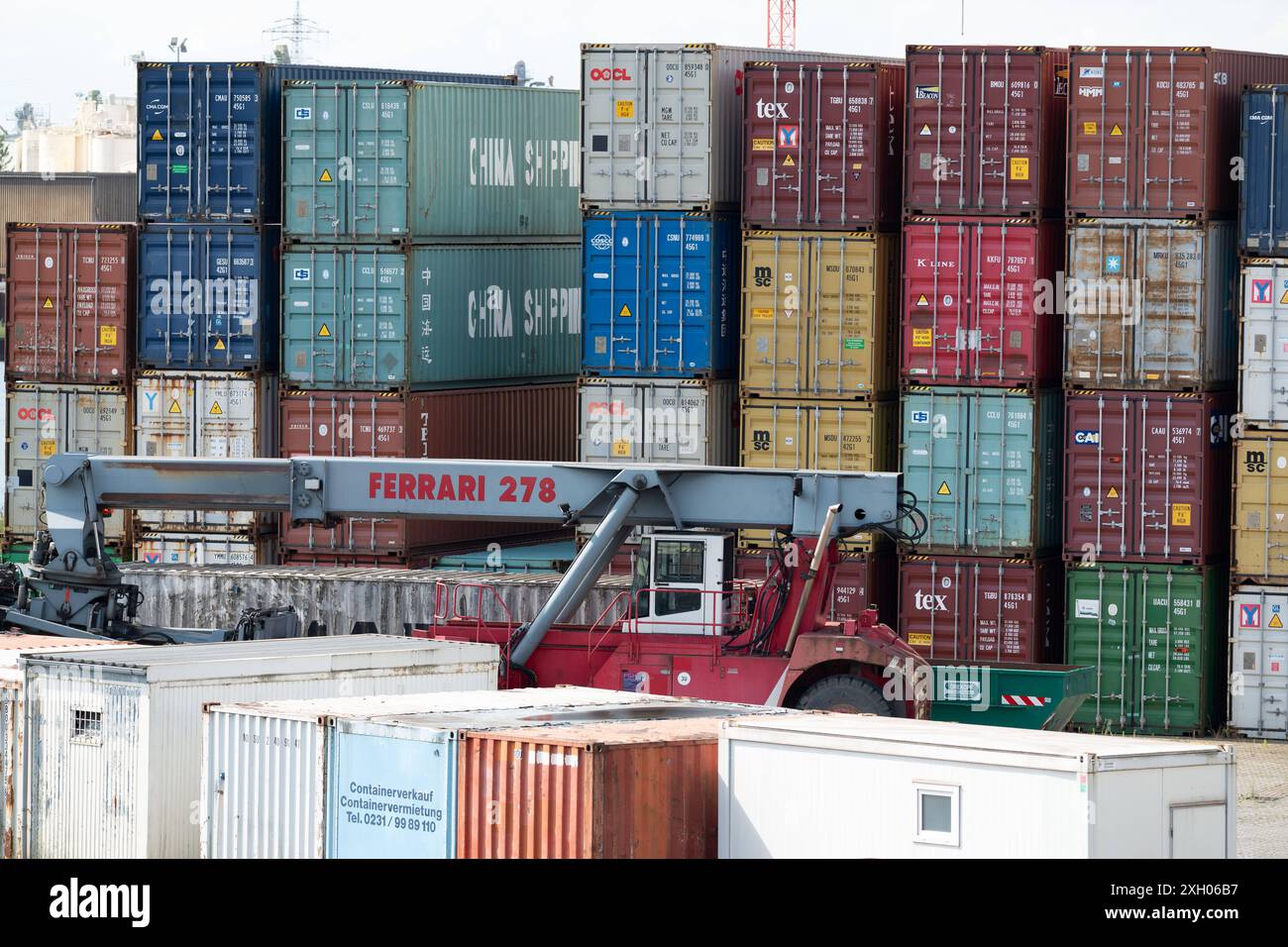 Container im Dortmunder Hafen bei CTD, Container Transport Dienst ...
