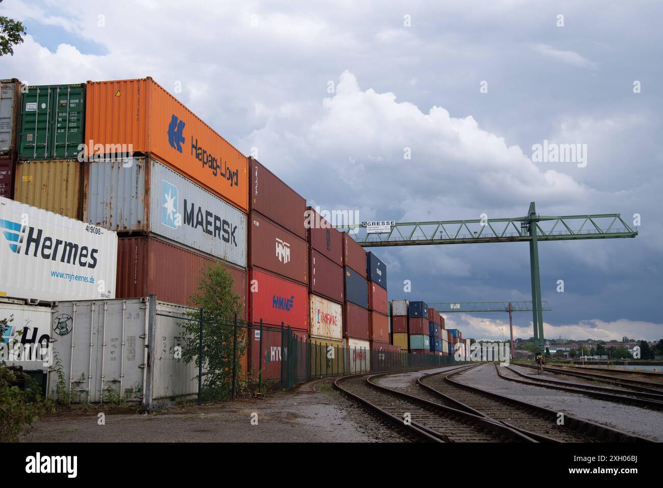 Containerkran, Container im Dortmunder Hafen bei CTD, Container ...