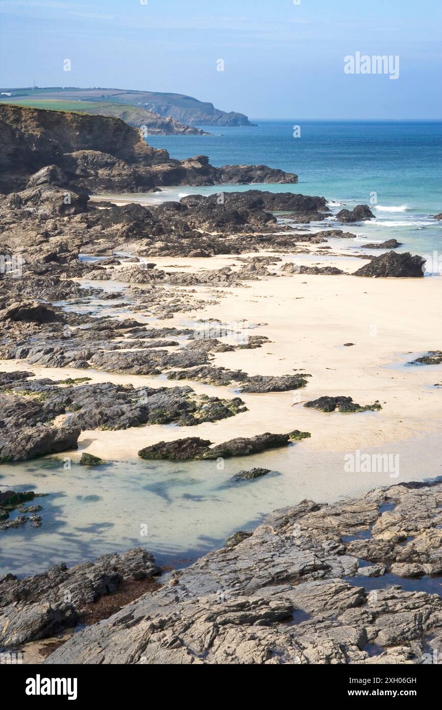 beach rocks and rocks pools at Harlyn bay north cornwall Stock Photo ...