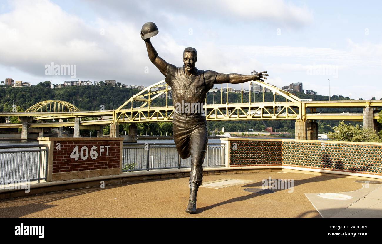 Pittsburgh, Pennsylvania, USA - 8 August 2023: Front view of the Bill ...