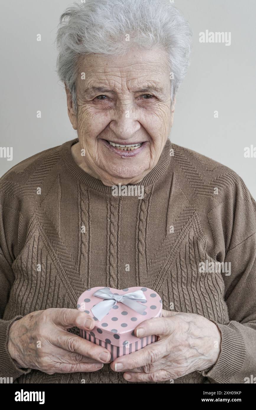 Woman heart shaped box hi-res stock photography and images - Alamy