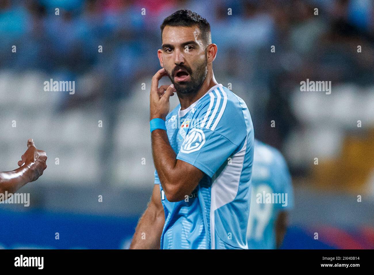 LIMA, PERU - FEBRUARY 27: Martin Cauteruccio of Sporting Cristal during ...