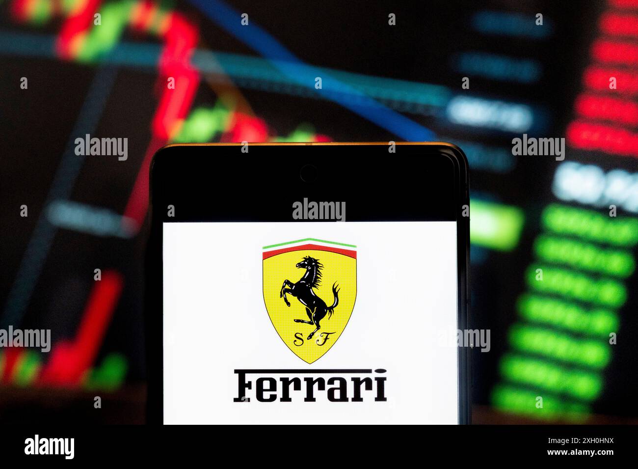 Ferrari logo graphic hi-res stock photography and images - Alamy