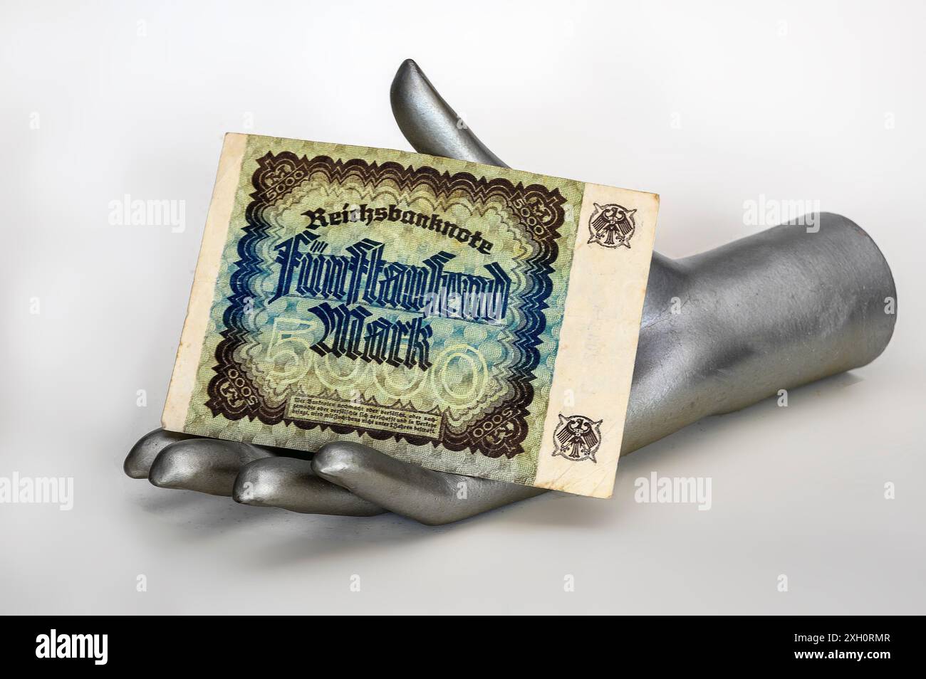 Reichsbank note from December 1922, five thousand marks on silver hand ...