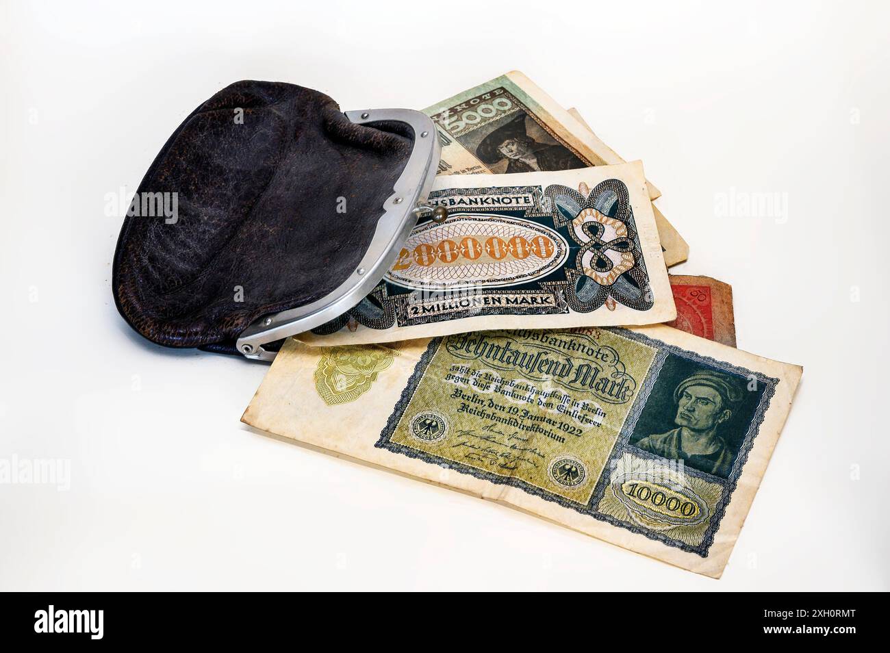 Old wallet with Reich banknotes Stock Photo - Alamy