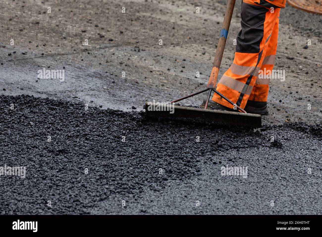 Destroyed asphalt hi-res stock photography and images - Alamy
