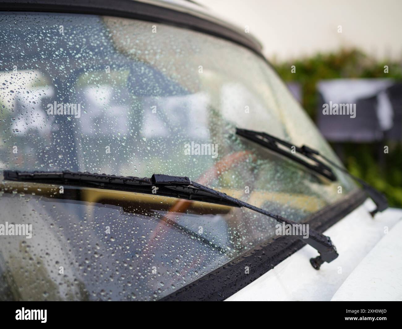 Wiper on classic car hi-res stock photography and images - Alamy