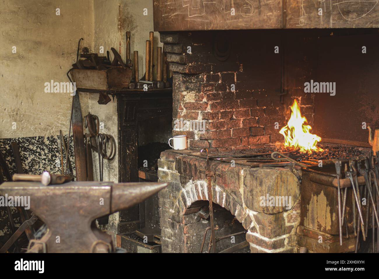 Ancient fire pit hi-res stock photography and images - Alamy