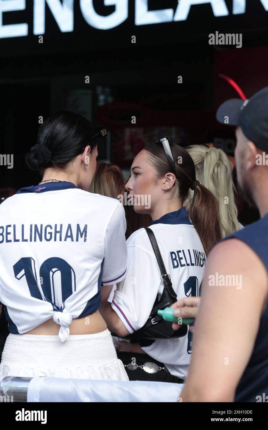 Euro 2024 england fans hi-res stock photography and images - Alamy