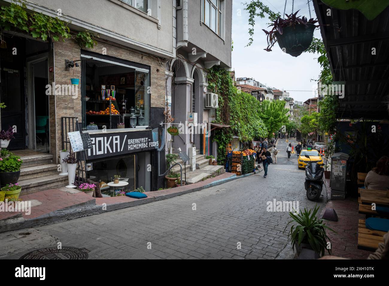 Street in Beyoglu District, Istanbul, Turkey Stock Photo - Alamy