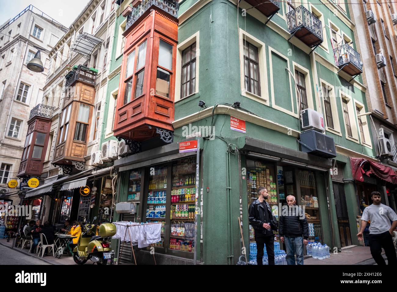Typical street in Beyoglu District, Istanbul, Turkey Stock Photo - Alamy