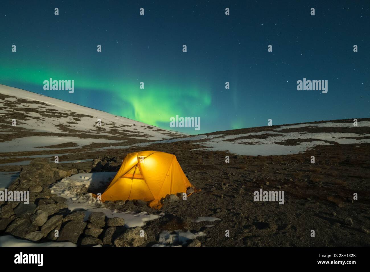 Green tent night hi-res stock photography and images - Alamy