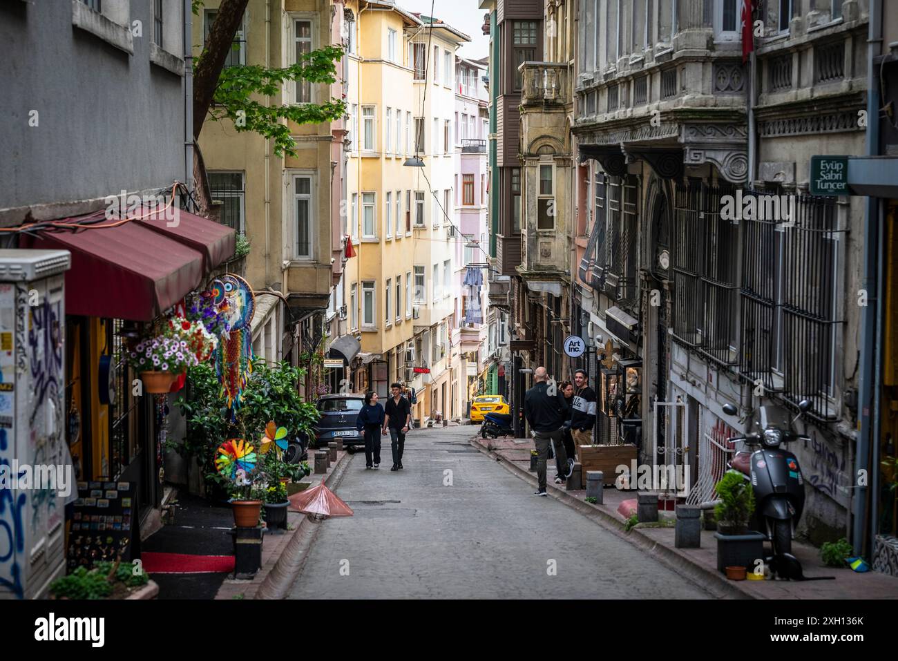 Typical street in Beyoglu District, Istanbul, Turkey Stock Photo - Alamy