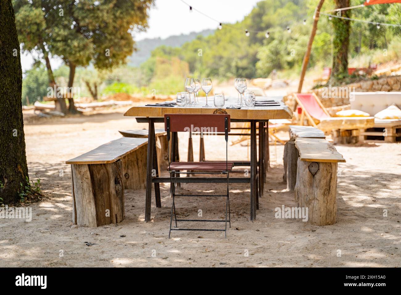 Table setup for celebrations hi-res stock photography and images - Alamy