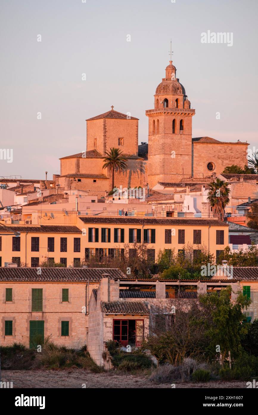 Montuiri village at sunset, Mallorca, Spain Stock Photo - Alamy