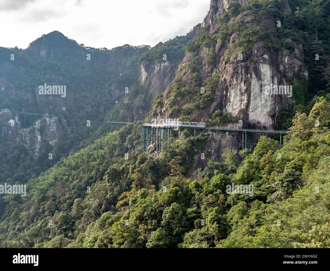 (240711) -- ZIXI COUNTY, July 11, 2024 (Xinhua) -- An electrical ...