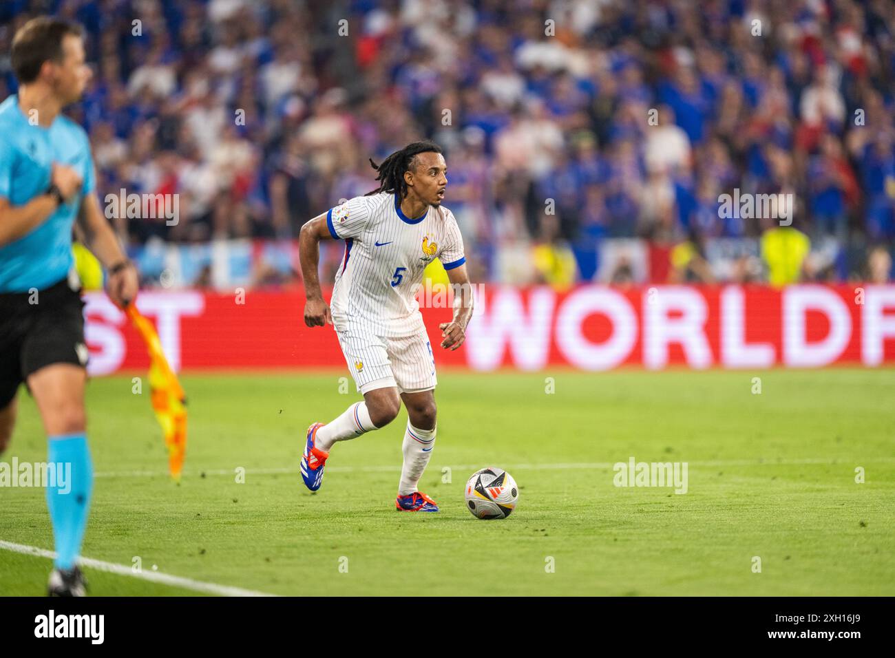 Munich, Germany. 09th, July 2024. Jules Kounde (5) of France seen ...