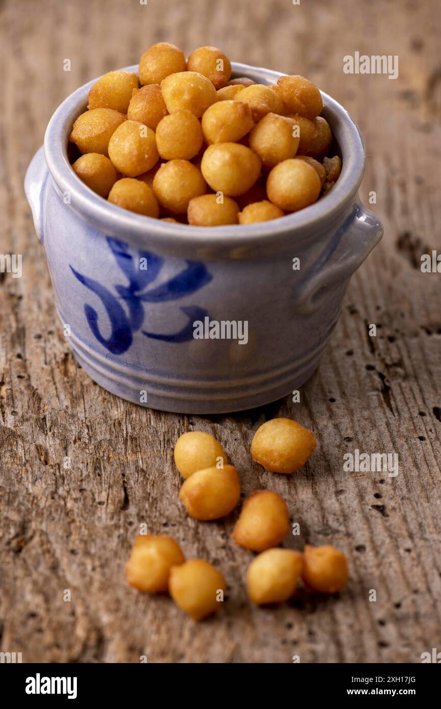 Backerbsen hi-res stock photography and images - Alamy