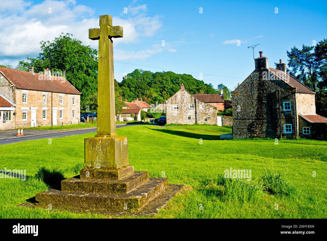 Memorial Cross, Hutton Le Hole, North Yorkshire, England Stock Photo ...